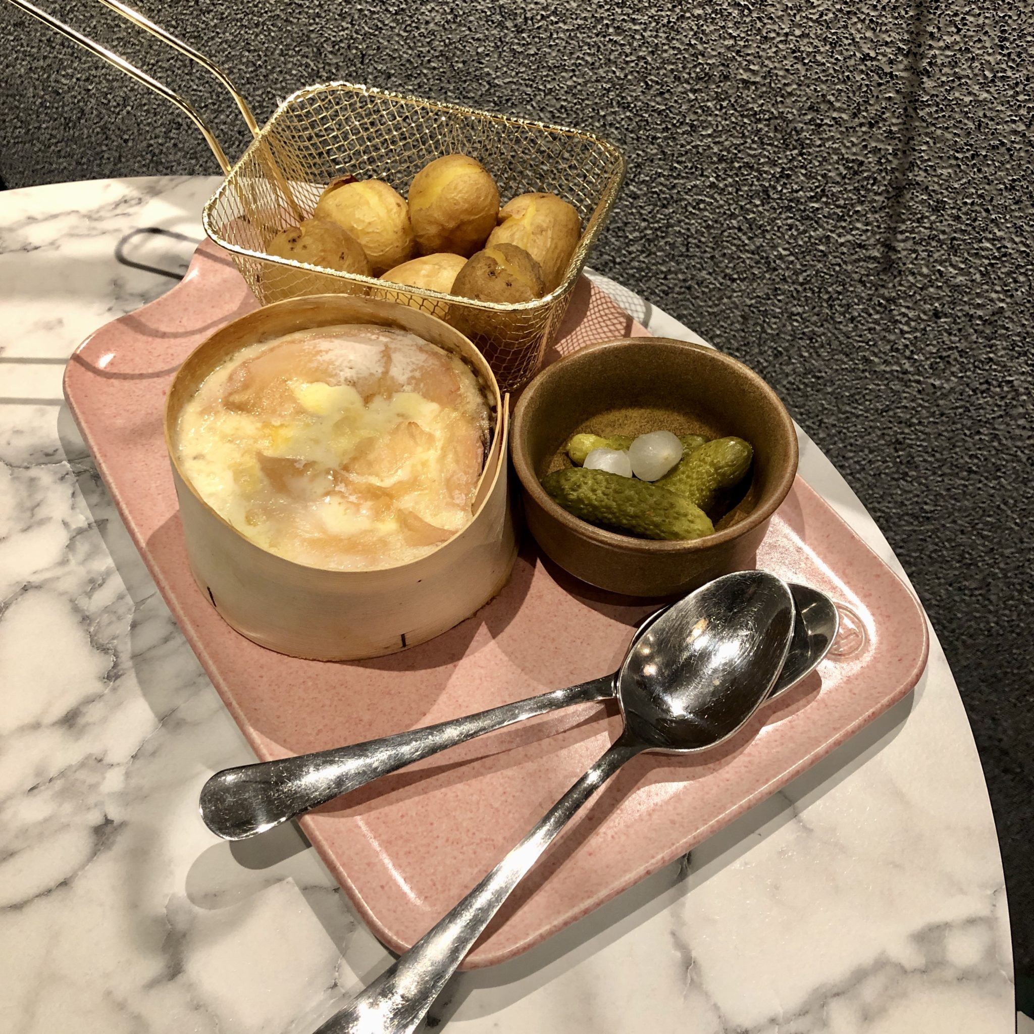 Lily Bar à cocktails et tapas (Lausanne) – Quand est-ce qu'on mange?