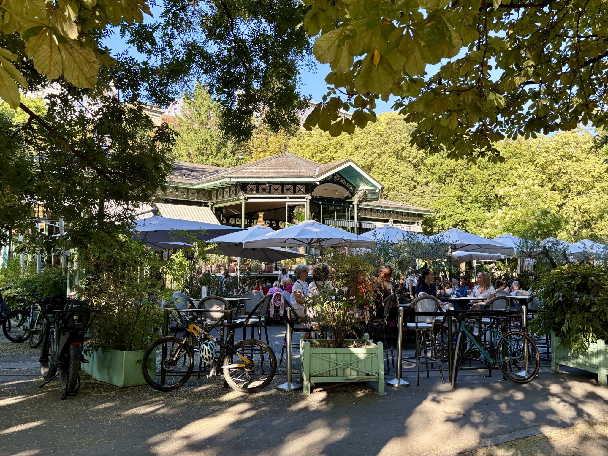 Kiosque des Bastions (Genève) – Quand est-ce qu'on mange?